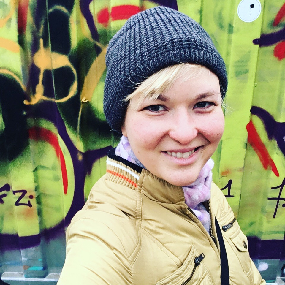 Caroline Gauthier | Professional actor, singer and director